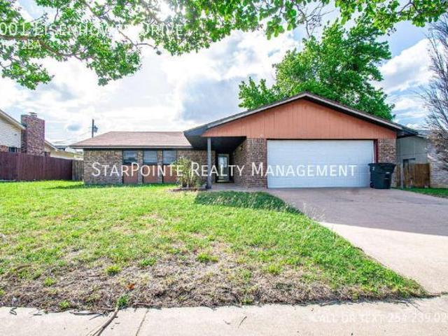 3 Br, 2 bath, Single Family 2001 Eisenhower Drive