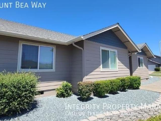 3 Br, 2 bath, Single Family 2002 Aunt Bea Way