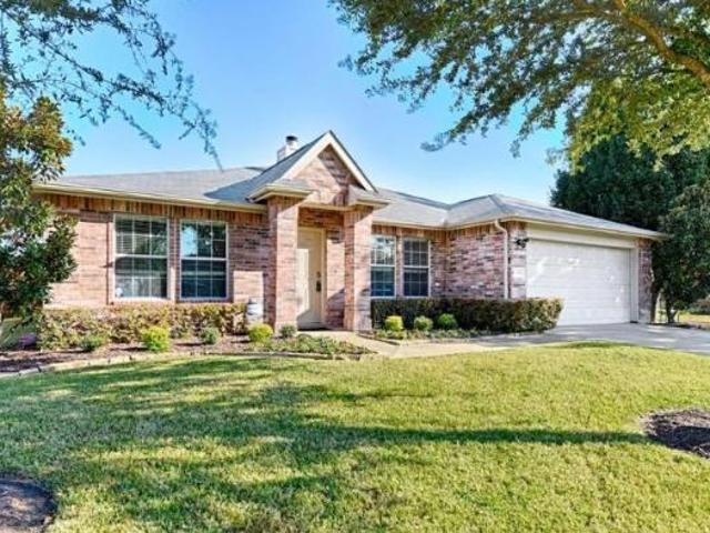 3 Br, 2 bath, Single Family 2004 Chisolm Trl