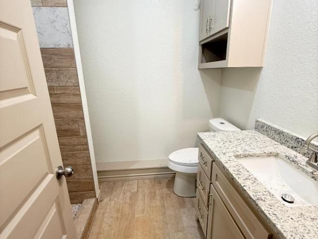 3 Br, 2 bath, Single Family 20084 County Road 2142