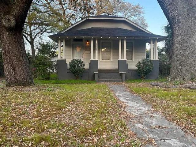 3 Br, 2 bath, Single Family 2008 N 8th Ave