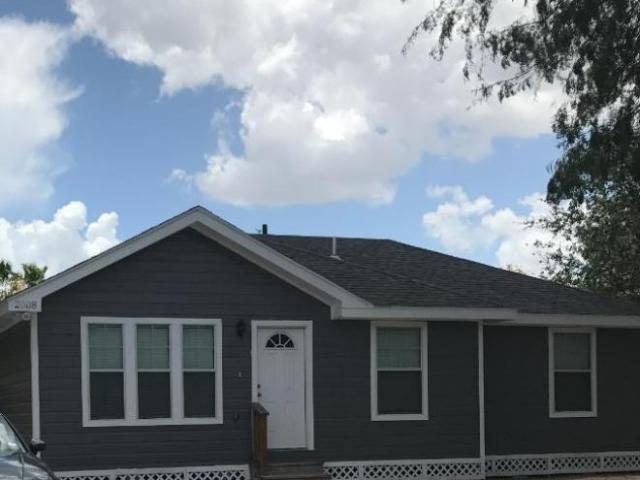 3 Br, 2 bath, Single Family 2008 N Cummings Ave