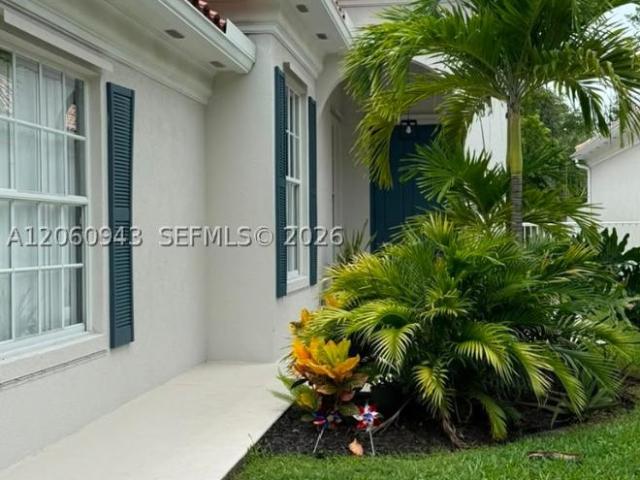 3 Br, 2 bath, Single Family 2008 Valencia Dr