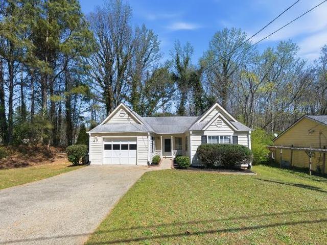 3 Br, 2 bath, Single Family 201 Colony Springs Drive