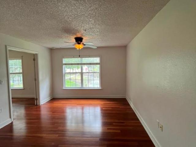3 Br, 2 bath, Single Family 2025 Dixie Belle Drive