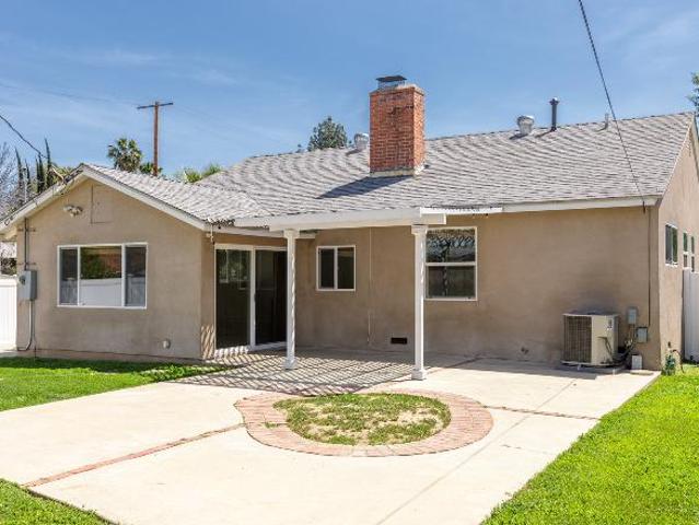 3 Br, 2 bath, Single Family 20301 Mobile St