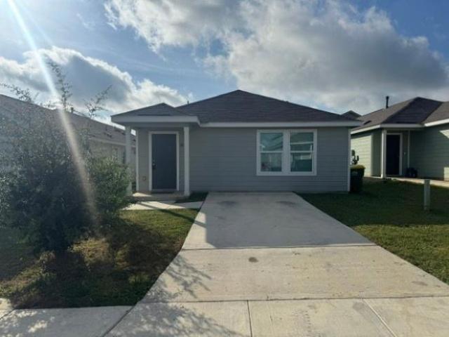 3 Br, 2 bath, Single Family 20318 Andesine Ridge
