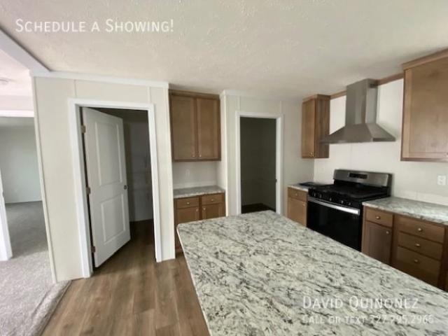 3 Br, 2 bath, Single Family 207 Mercer