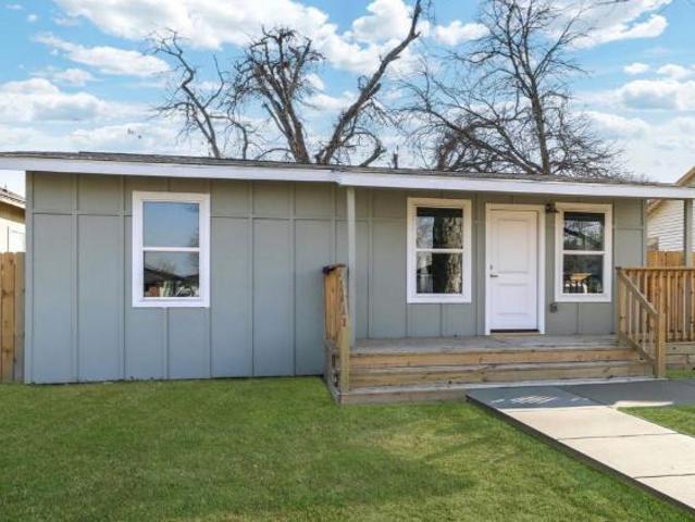 3 Br, 2 bath, Single Family 2042 Hicks Ave
