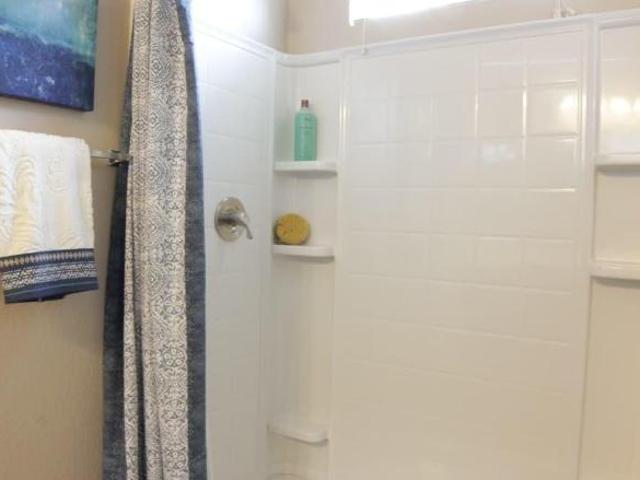 3 Br, 2 bath, Single Family 20450 E Ocotillo Rd