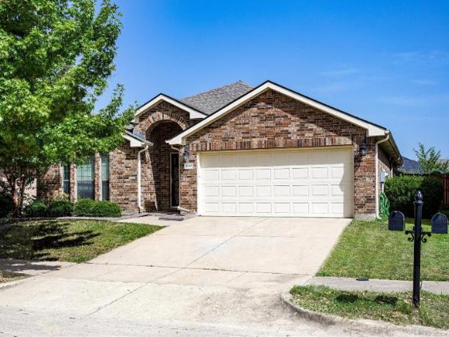 3 Br, 2 bath, Single Family 2048 Lake Trail Dr