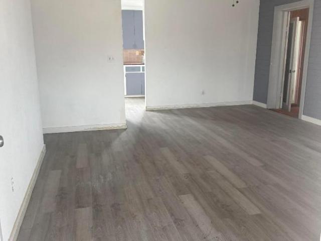3 Br, 2 bath, Single Family 204 North E Street