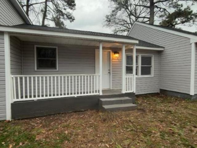 3 Br, 2 bath, Single Family 205 Alesa Dr