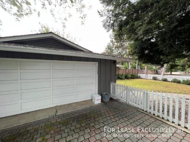 3 Br, 2 bath, Single Family 2065 Nassau Drive