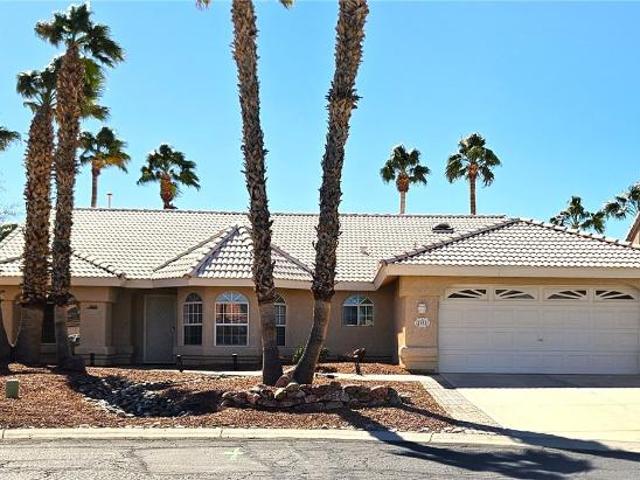 3 Br, 2 bath, Single Family 2068 E Lago Grande Bay