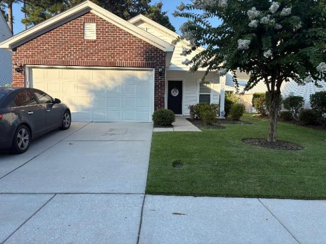 3 Br, 2 bath, Single Family 206 Tuscany Ct