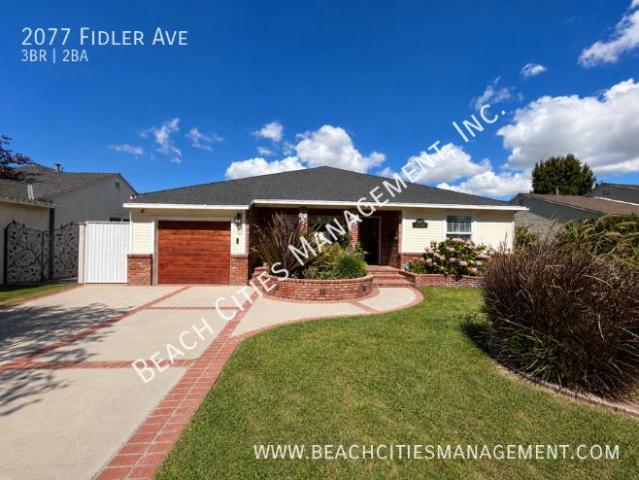 3 Br, 2 bath, Single Family 2077 Fidler Ave