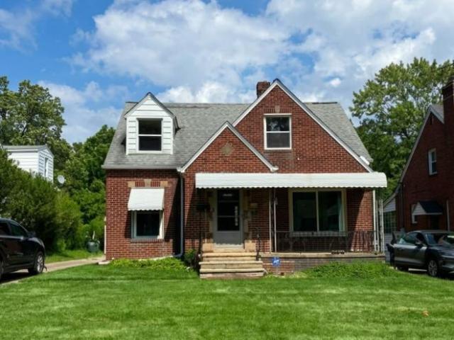 3 Br, 2 bath, Single Family 2081 E 224th St