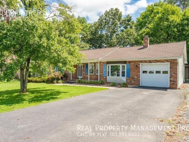 3 Br, 2 bath, Single Family 209 Raintree Blvd