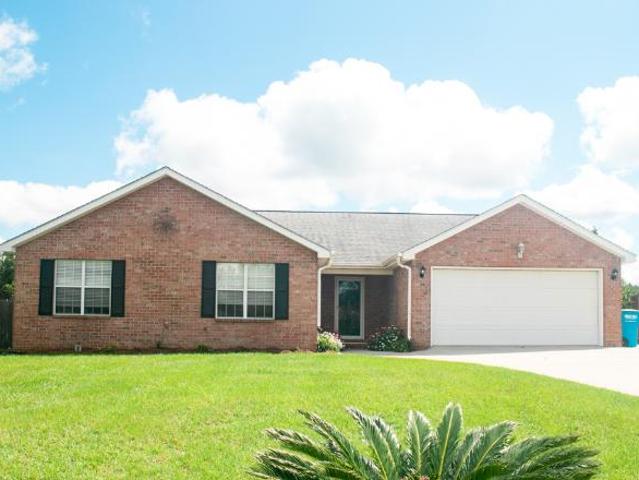 3 Br, 2 bath, Single Family 20 Lakeside Drive
