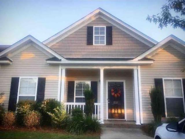 3 Br, 2 bath, Single Family 213 Windsor Trace Dr