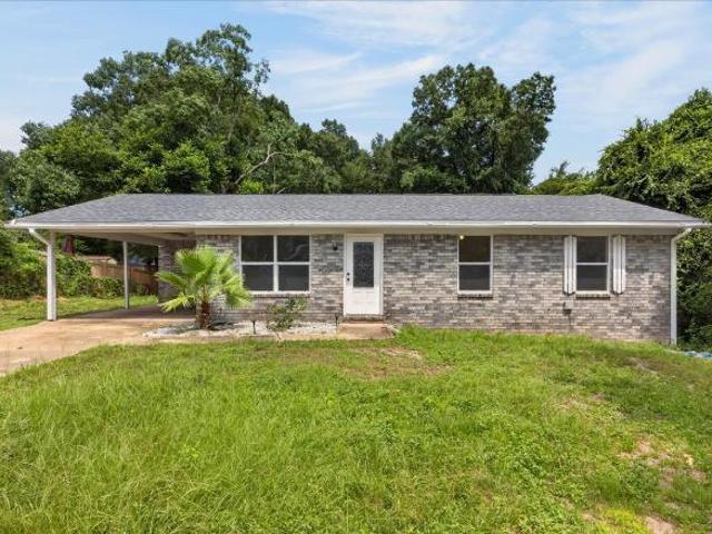 3 Br, 2 bath, Single Family 213 Amellia Pl