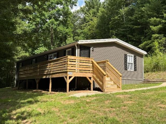 3 Br, 2 bath, Single Family 2106 Wilson Rd