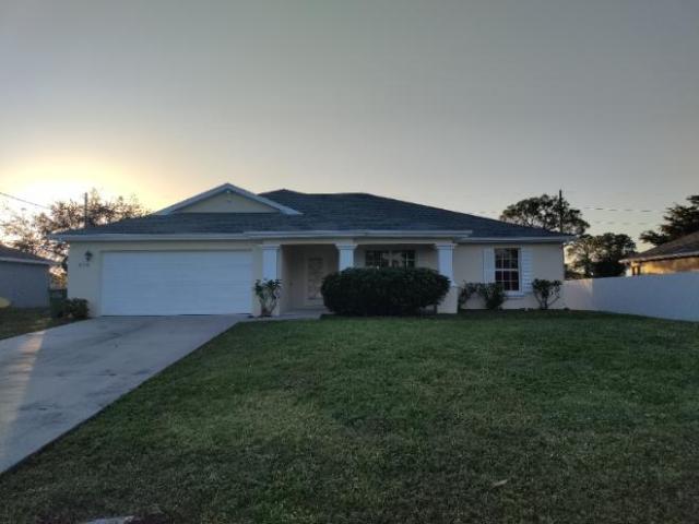3 Br, 2 bath, Single Family 2108 Nw 24th Ave