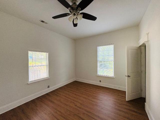 3 Br, 2 bath, Single Family 210 Tennessee Ave SW