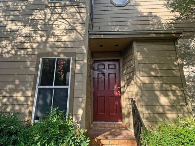 3 Br, 2 bath, Single Family 210 Circle St
