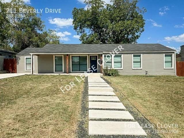 3 Br, 2 bath, Single Family 211 Beverly Drive