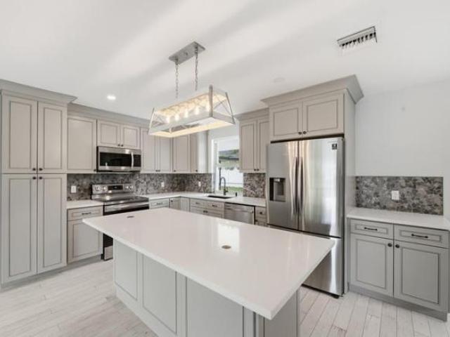 3 Br, 2 bath, Single Family 2120 NE 62nd Court