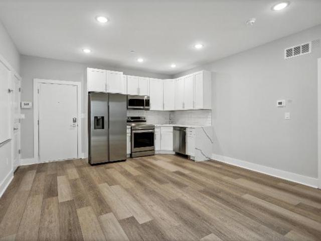 3 Br, 2 bath, Single Family 2125 East Norris Street