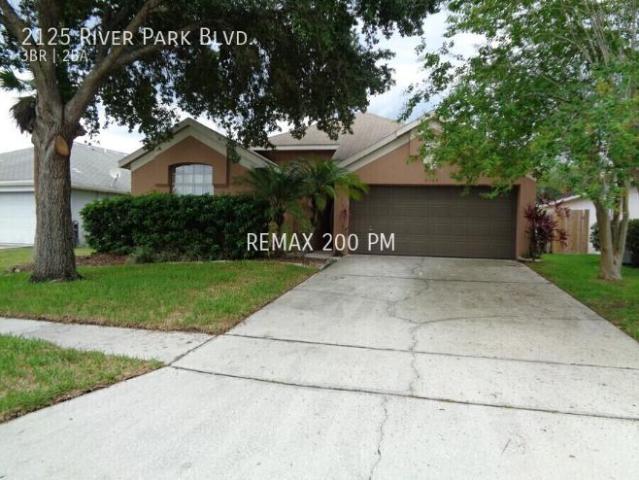 3 Br, 2 bath, Single Family 2125 River Park Blvd
