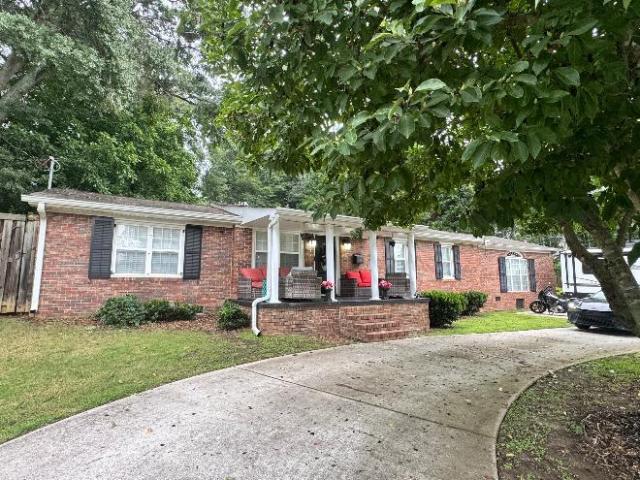 3 Br, 2 bath, Single Family 212 Victory Dr