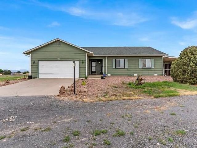 3 Br, 2 bath, Single Family 217 W Linden Ave