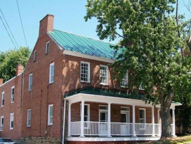 3 Br, 2 bath, Single Family 217 West Main Street