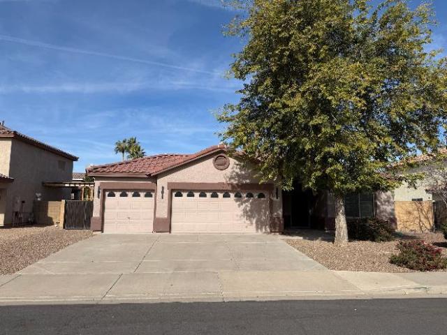 3 Br, 2 bath, Single Family 2140 E Remington Pl