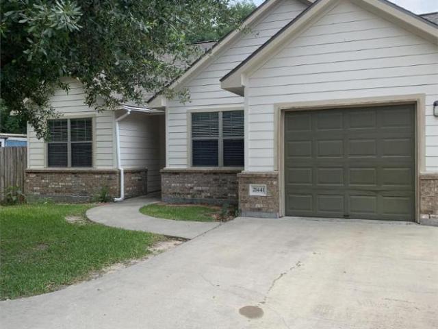 3 Br, 2 bath, Single Family 21441 A W Wallis Dr