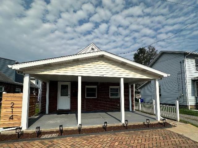 3 Br, 2 bath, Single Family 214 12th St