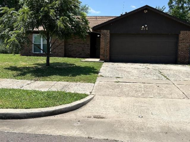 3 Br, 2 bath, Single Family 214 Falcon Court