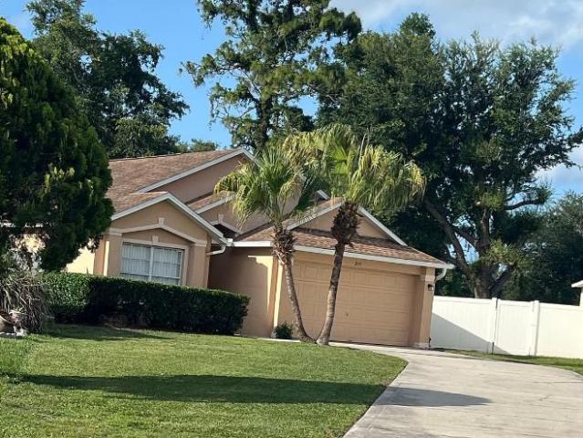 3 Br, 2 bath, Single Family 215 Seville Pointe Ave