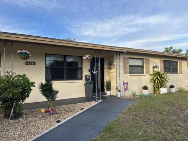 3 Br, 2 bath, Single Family 2173 63rd Ave S