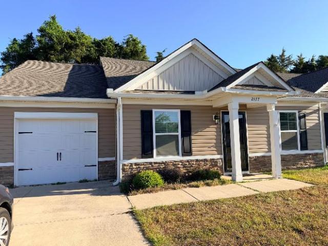 3 Br, 2 bath, Single Family 2177 Stillpointe Dr