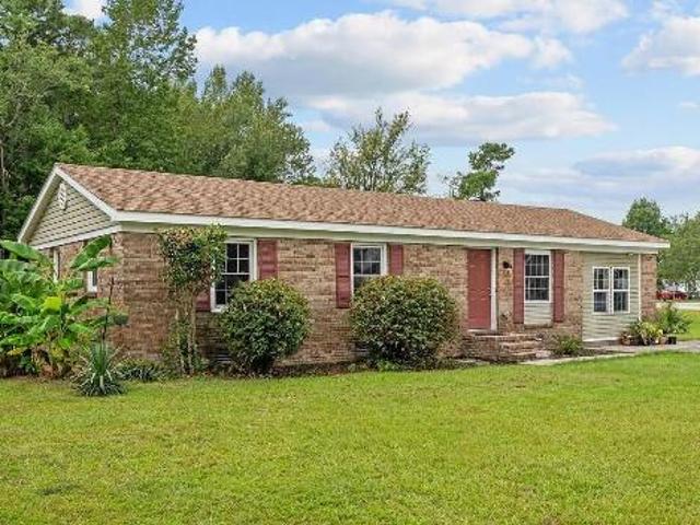 3 Br, 2 bath, Single Family 218 N Nunn