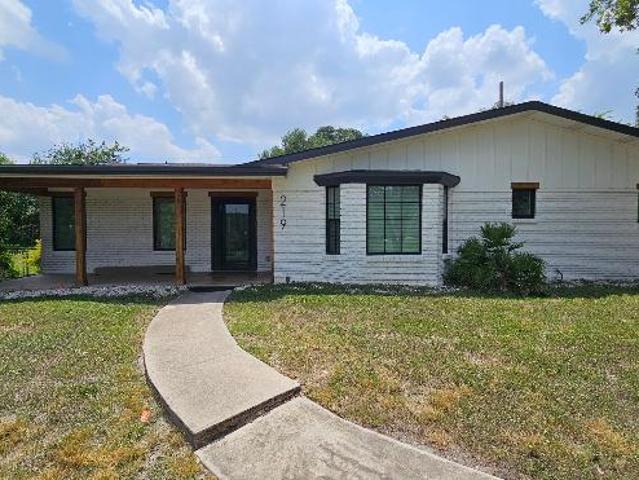 3 Br, 2 bath, Single Family 219 Edgevale Drive