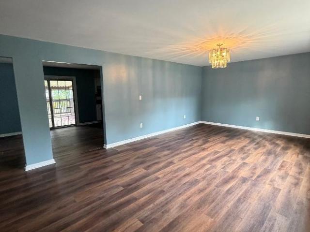 3 Br, 2 bath, Single Family 21 Berg Ave