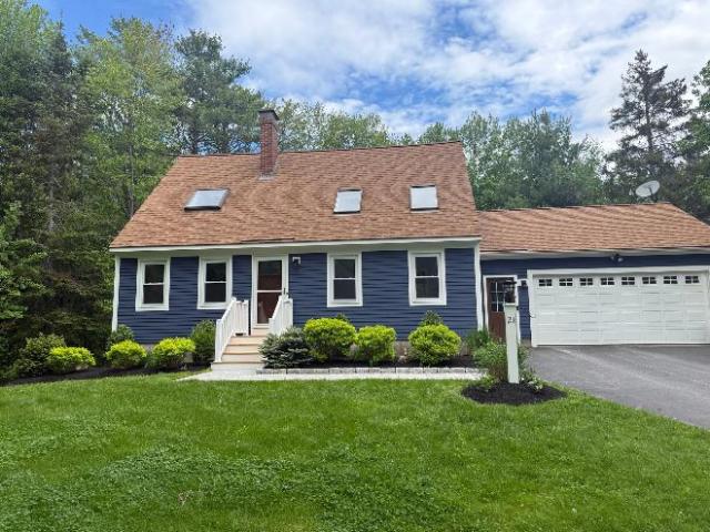 3 Br, 2 bath, Single Family 21 Fairway Dr