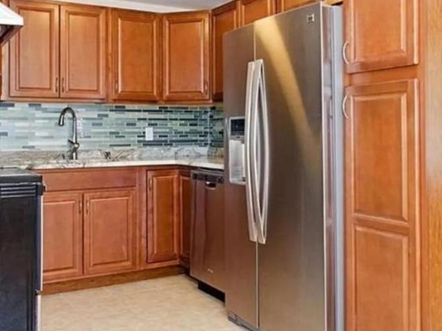 3 Br, 2 bath, Single Family 21 Wesleyan Terrace