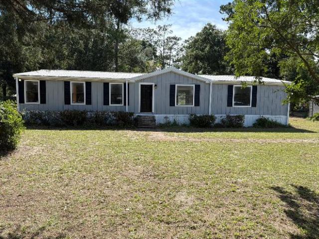 3 Br, 2 bath, Single Family 220 SW Magical Ter